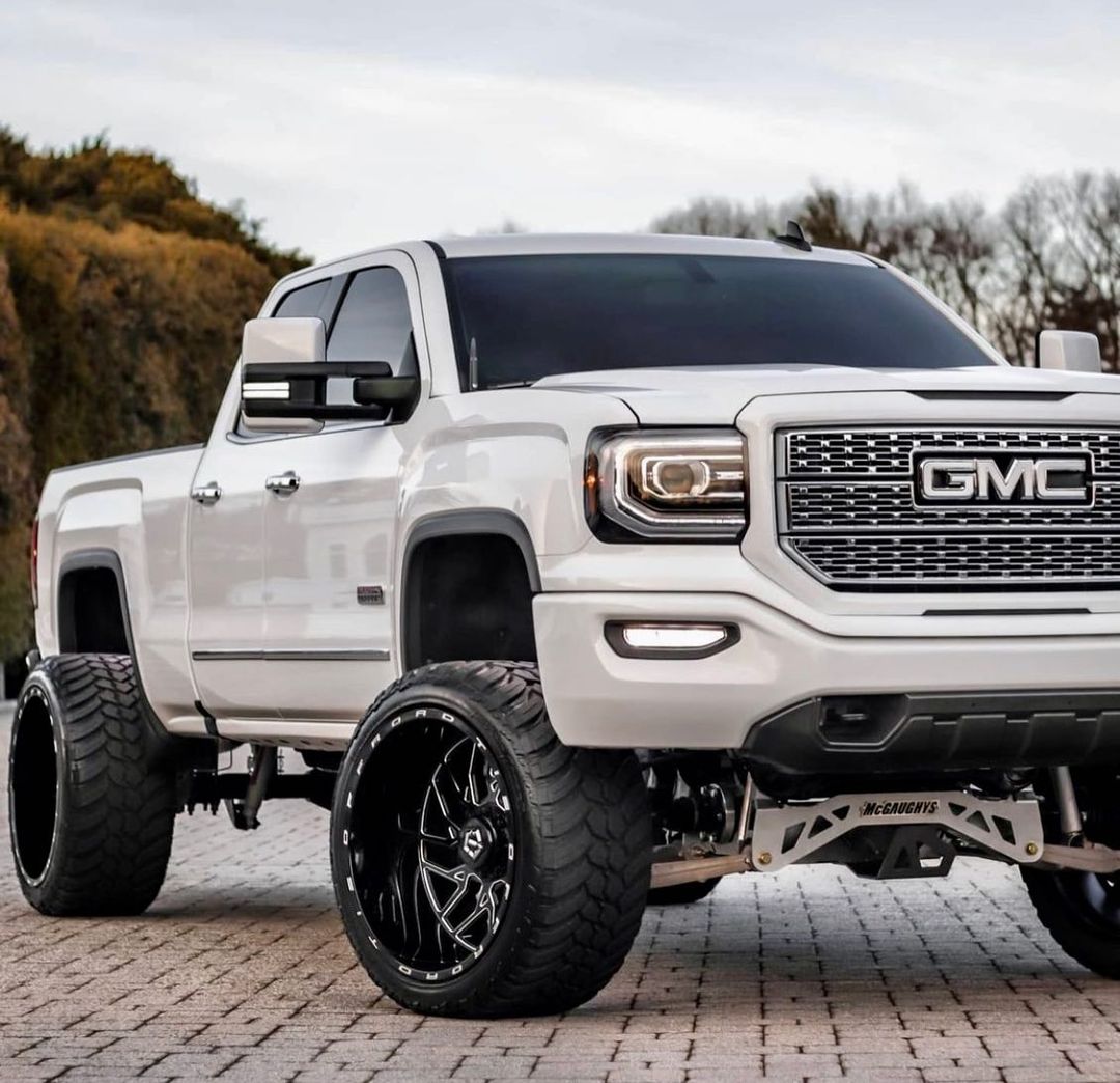 Custom GMC Sierra Denali Ultimate on 24" TIS Wheels ! - Auto News Magazine