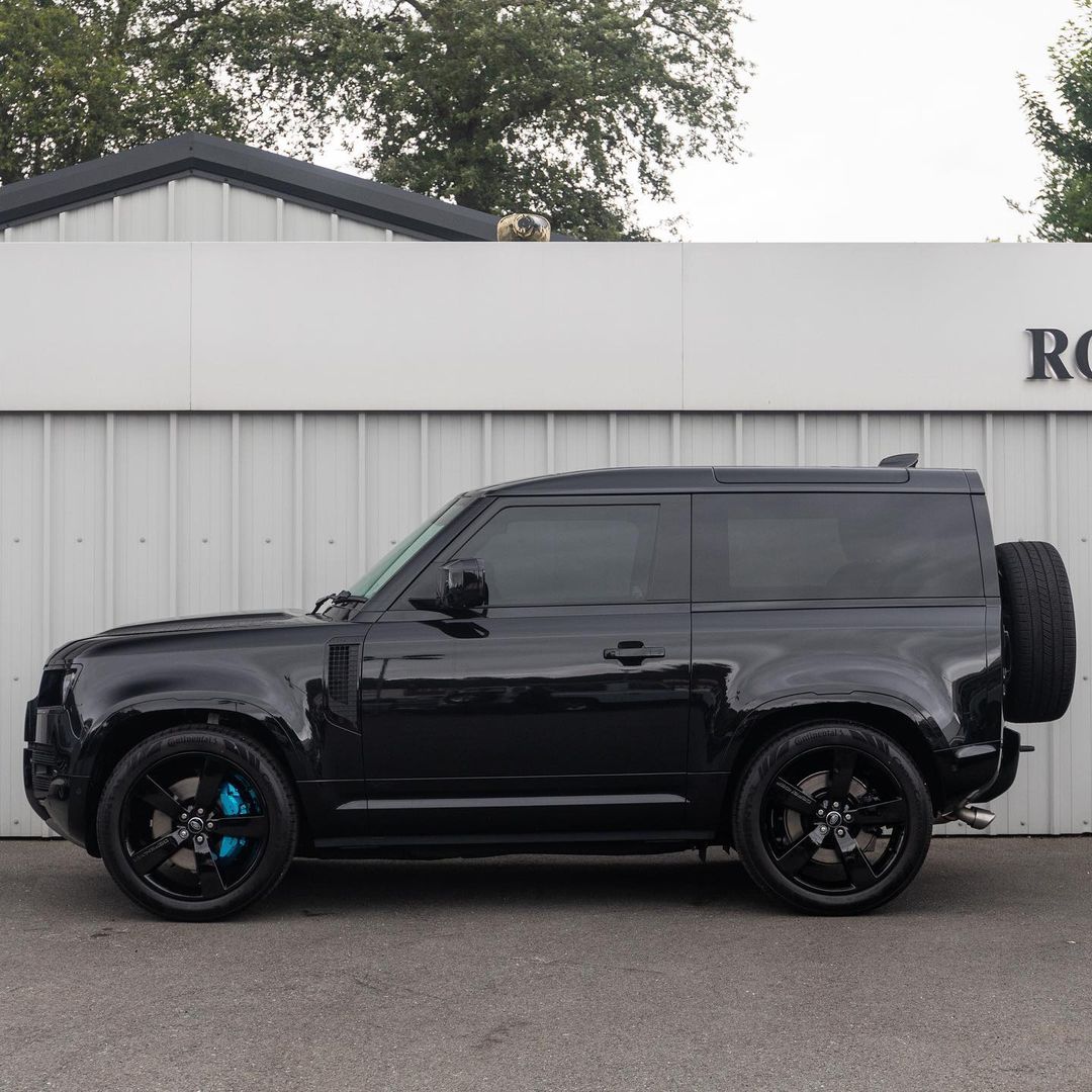 2021 Land Rover Defender 90 V8, All Black SUV BEAST