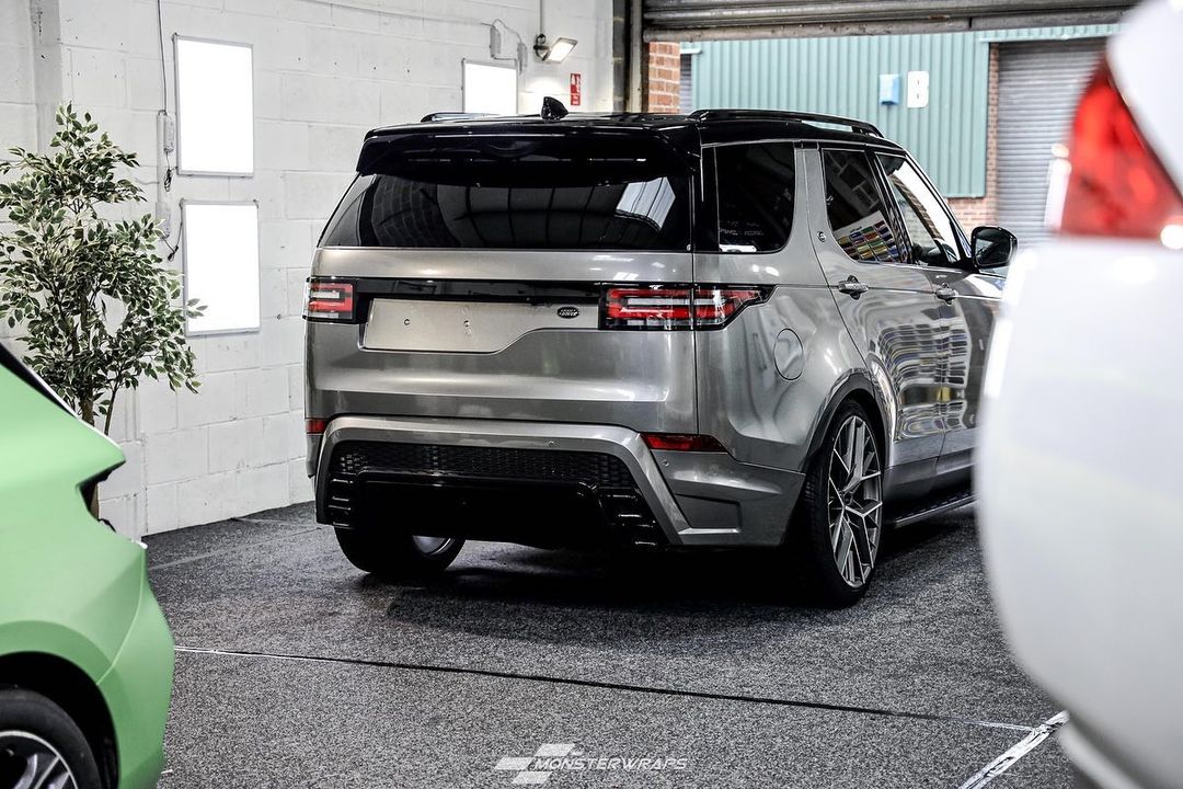 2021 Land Rover Discovery 5 SVR Body Kit, MONSTER ! - Auto News Magazine