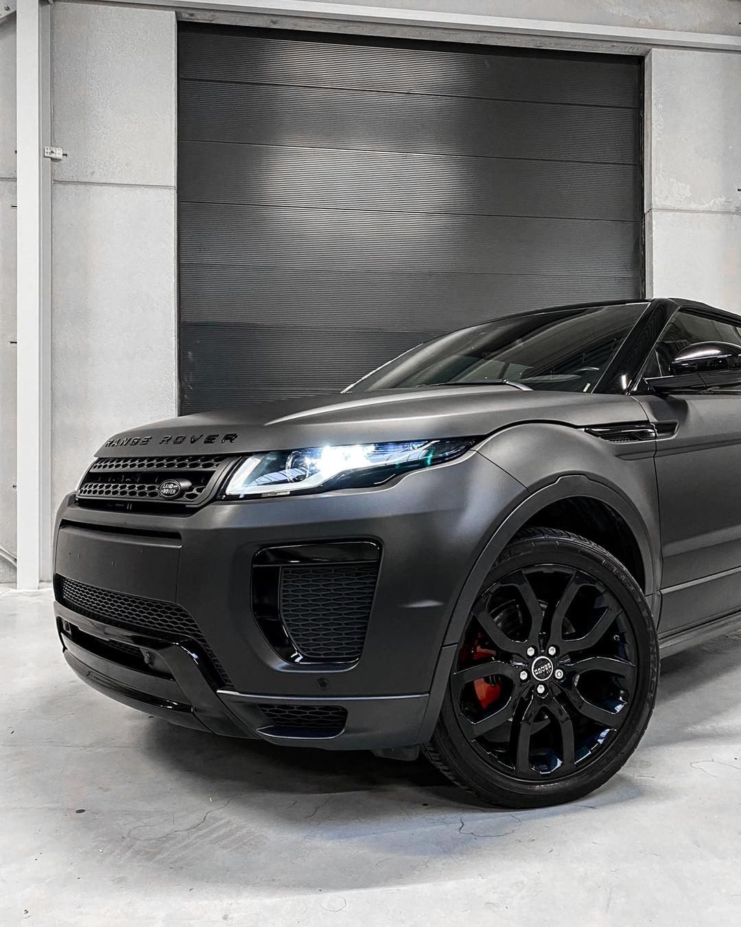 2021 Range Rover Evoque Cabrio Wrapped in Black Matt ! - Auto News Magazine