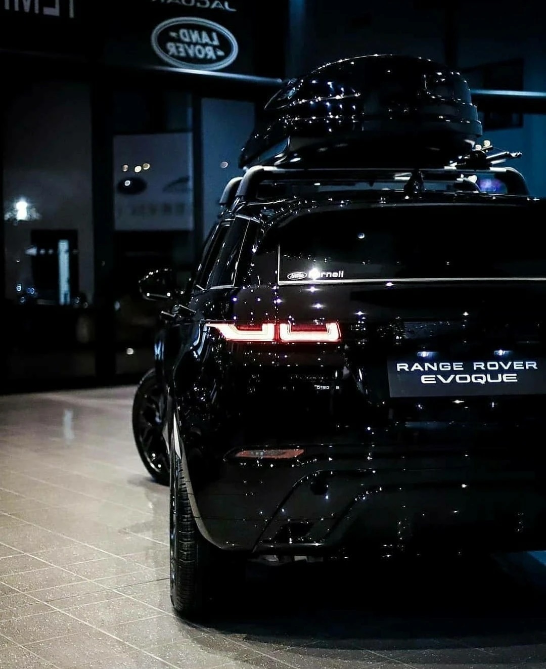 2021 Range Rover Evoque R-Dynamic Full Black Specs ! - Auto News Magazine