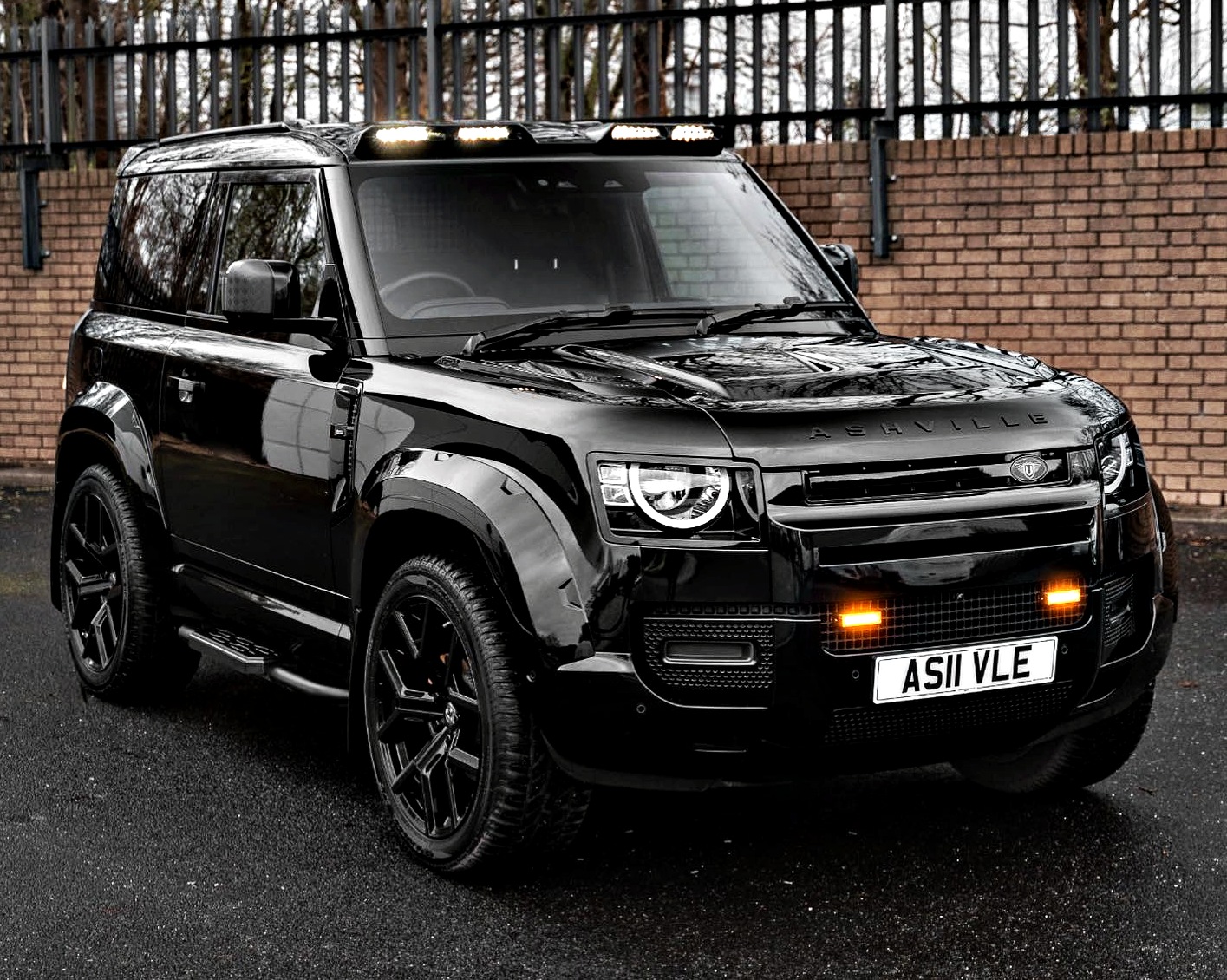 2022 Land Rover Defender 90 Full black Urban Edition - Auto News Magazine