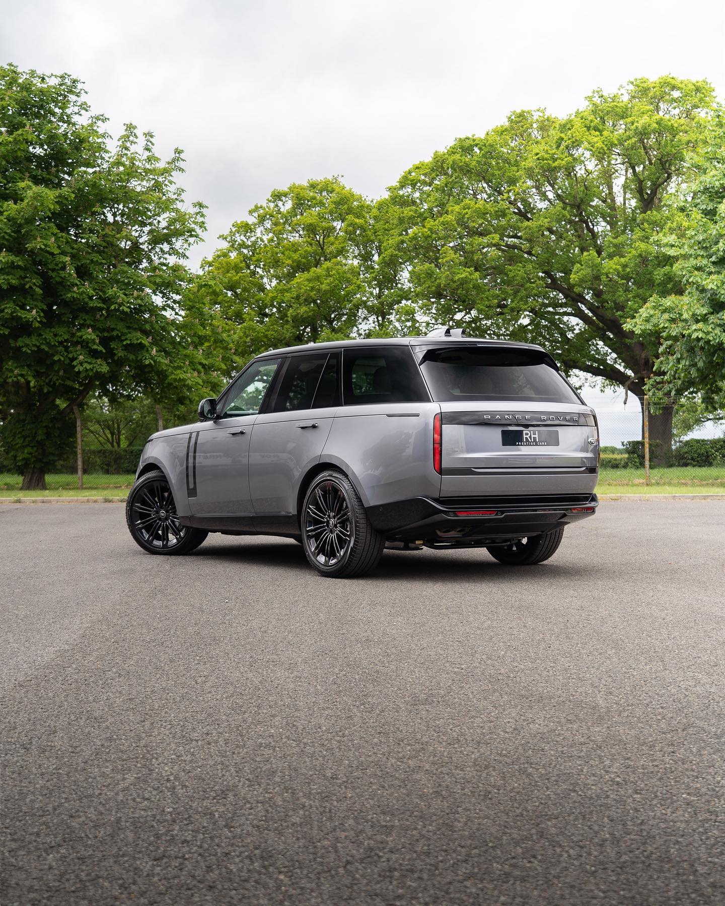 2022 Eiger Grey Metallic ⁠Range Rover D350 HSE, Beauty ! – Auto News ...