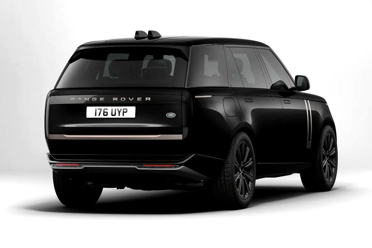 Full Black 2022 Range Rover Vogue on Black Wheels